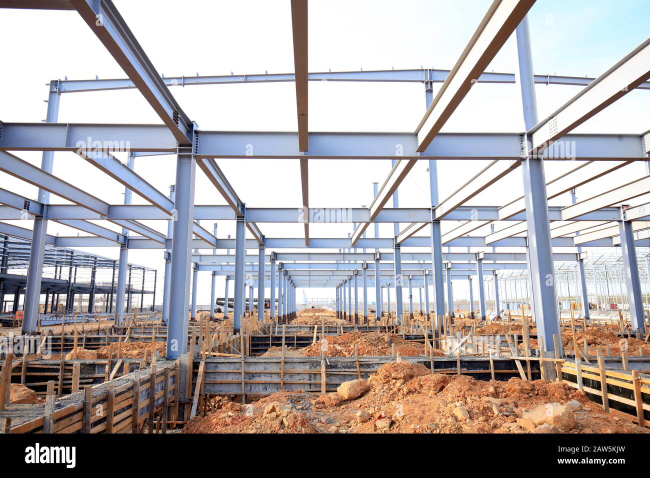 Steel frame structure Stock Photo - Alamy