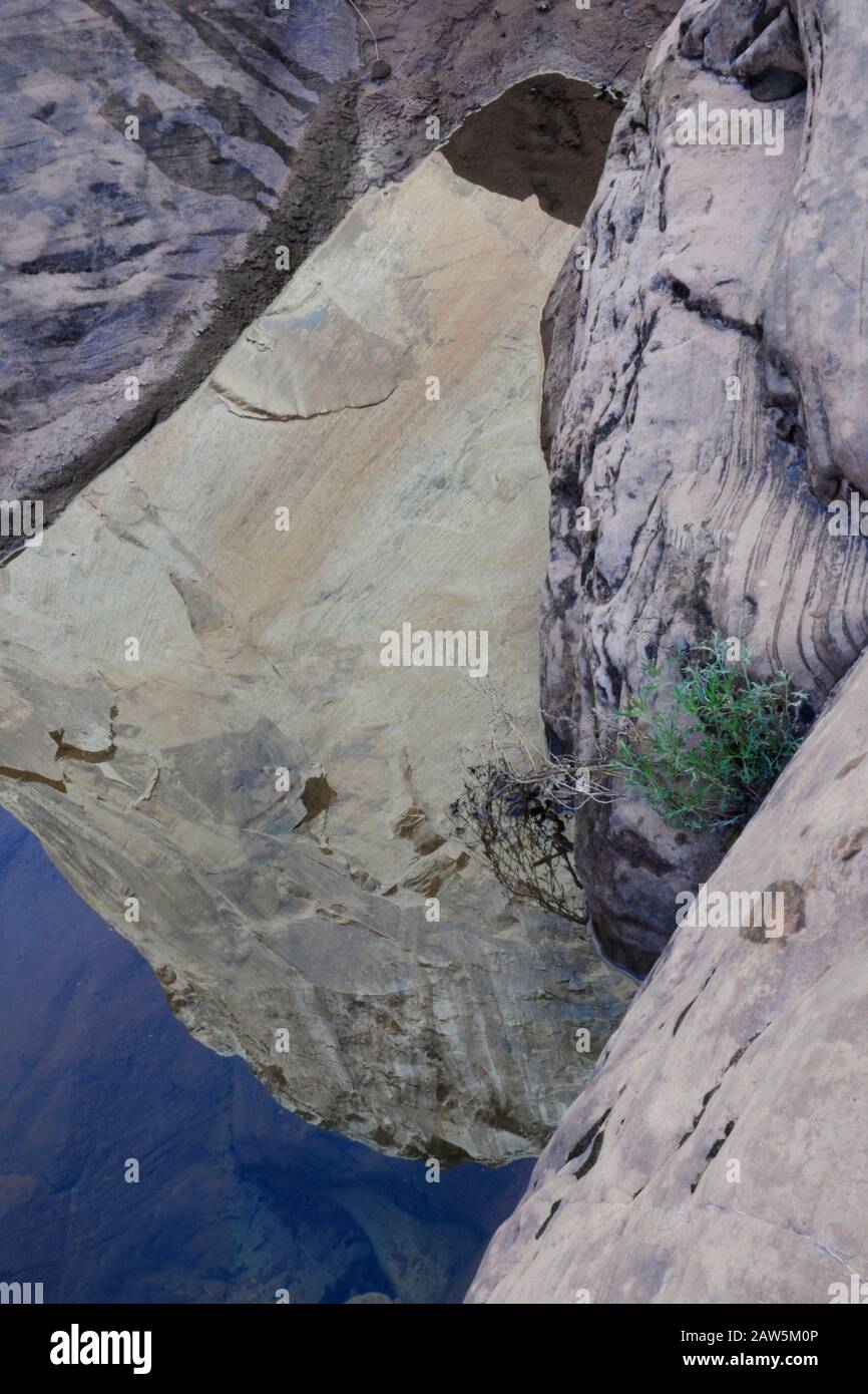 Canyon wall texture hi-res stock photography and images - Alamy