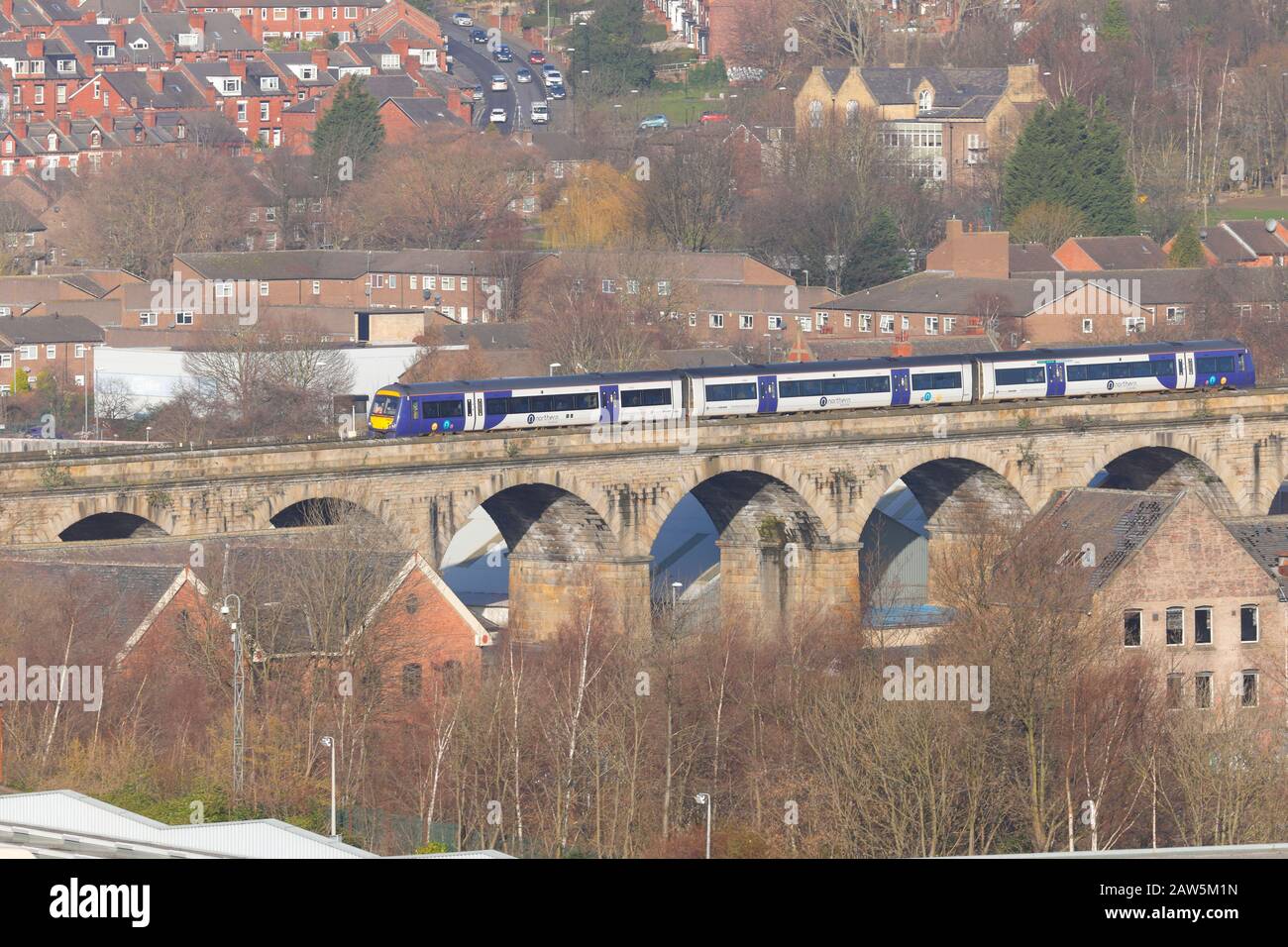 Kirkstall railway viaduct hi-res stock photography and images - Alamy
