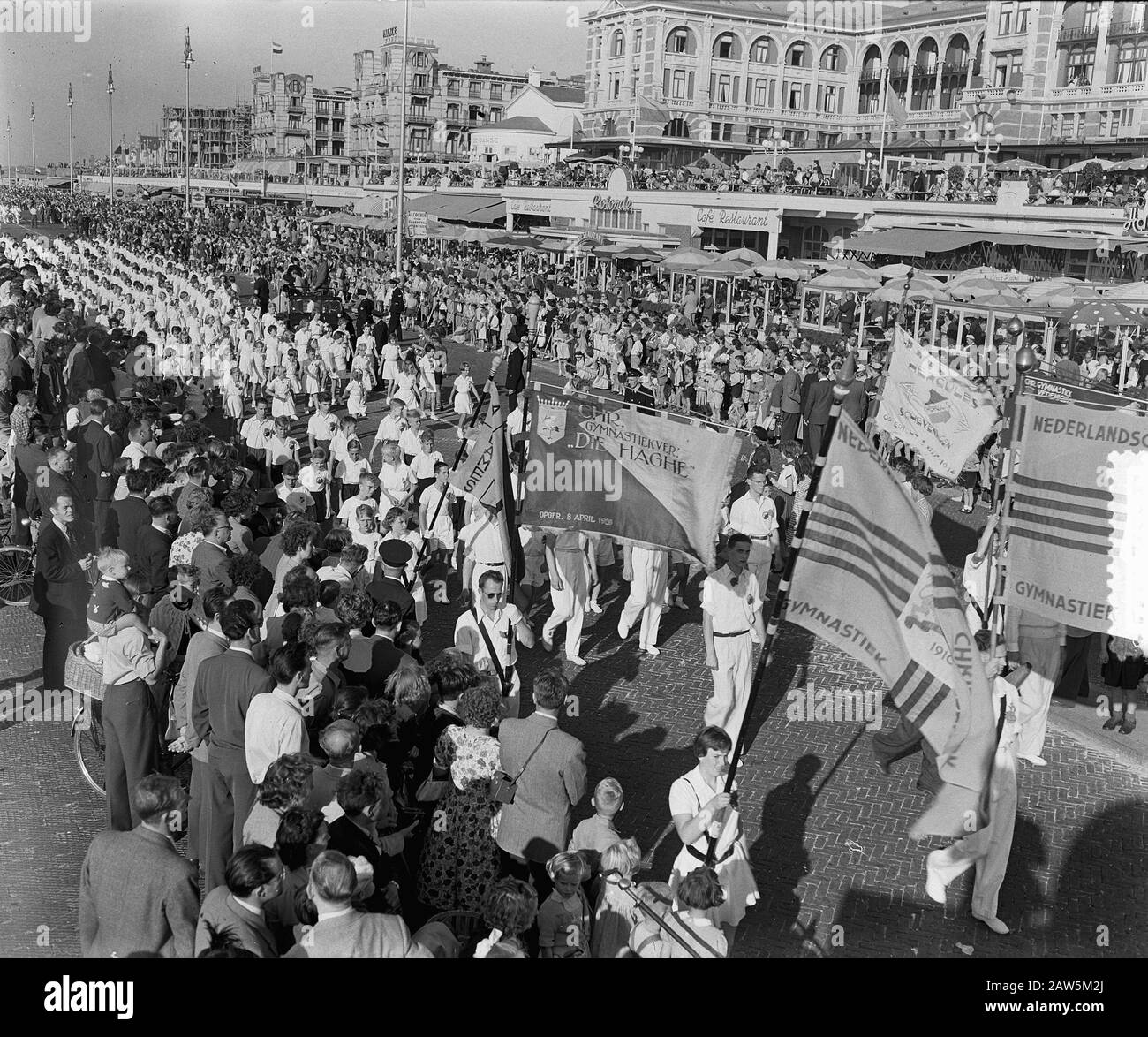 Hague tour Black and White Stock Photos & Images - Alamy