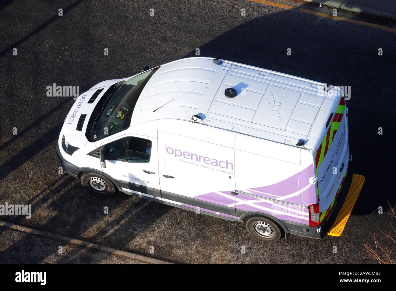 Openreach van hi-res stock photography and images - Alamy