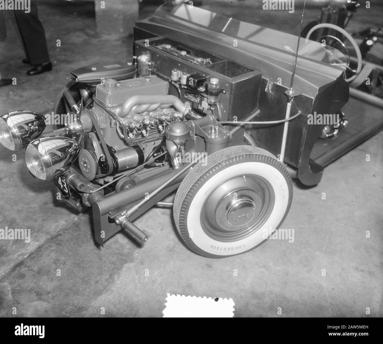 Automotive industry news Black and White Stock Photos & Images - Alamy
