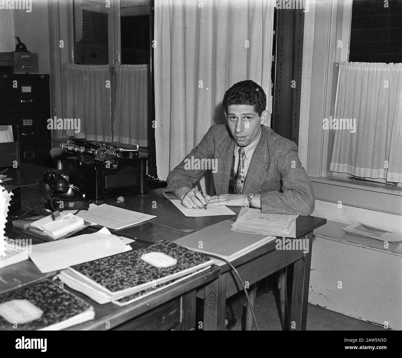 New center forward of the Dutch national team, Cor van der Gijp Date ...