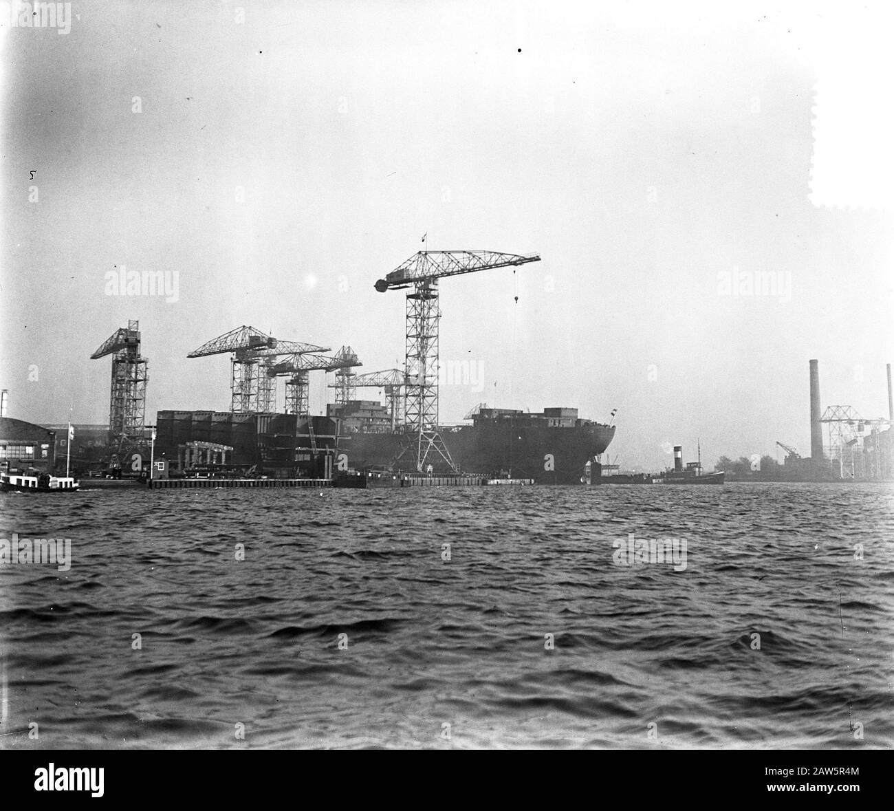 Shell vessels Black and White Stock Photos & Images - Alamy