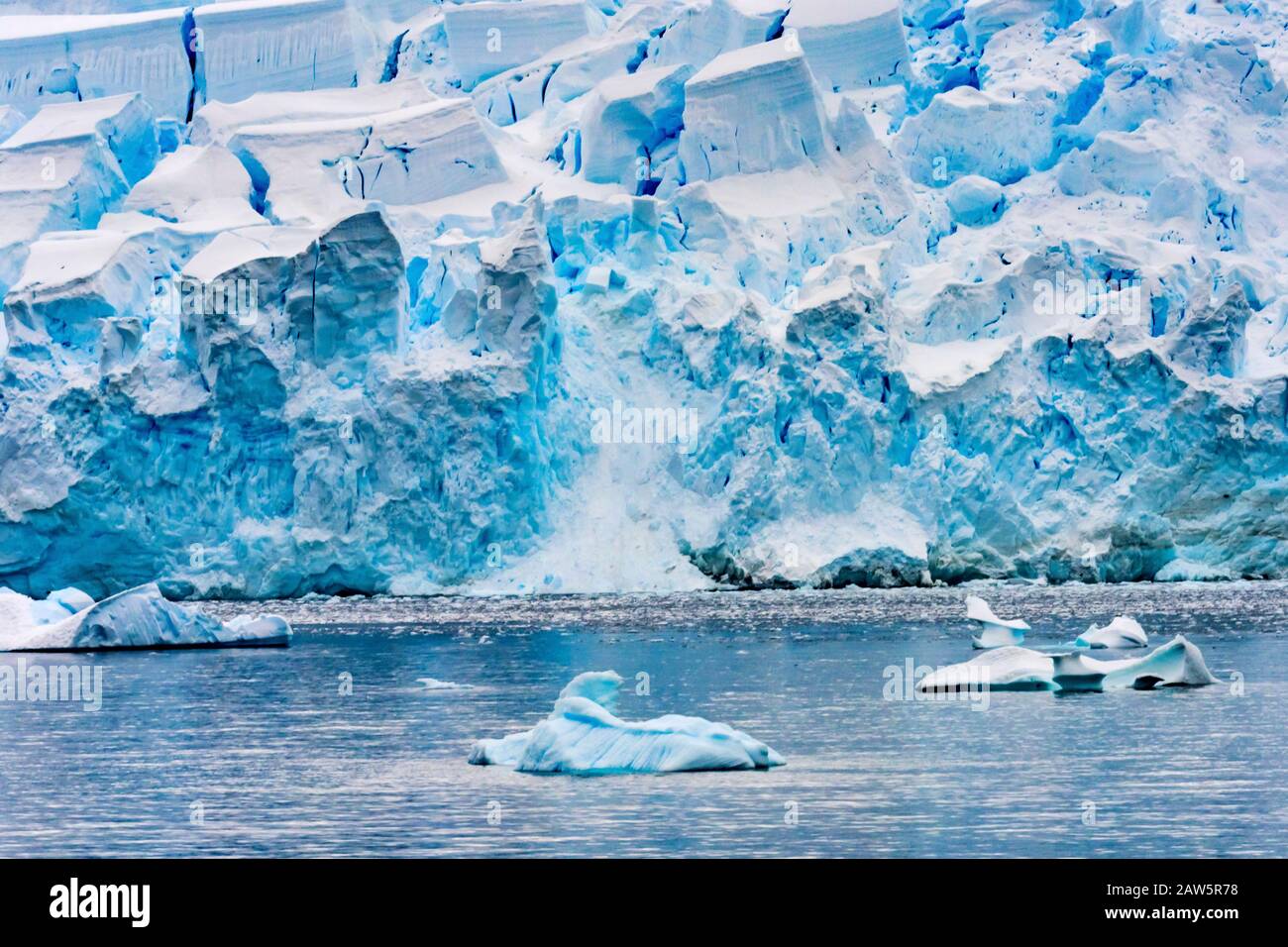 Blue Icebergs Glaciers Snow Mountains Charlotte Bay Antarctic Peninsula ...