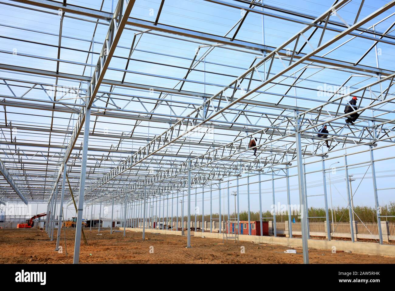 Steel frame structure Stock Photo - Alamy