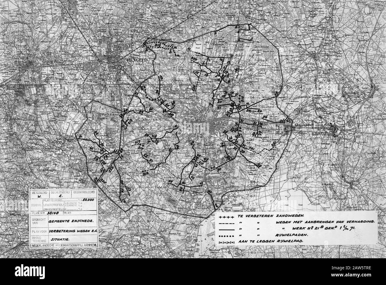 maps, road improvements, dirt roads Date: undated Location: Enschede ...