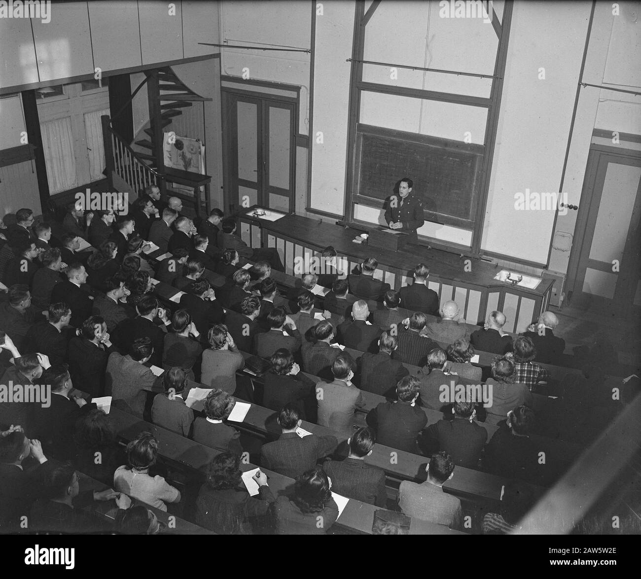 6 december 1945 hi-res stock photography and images - Alamy
