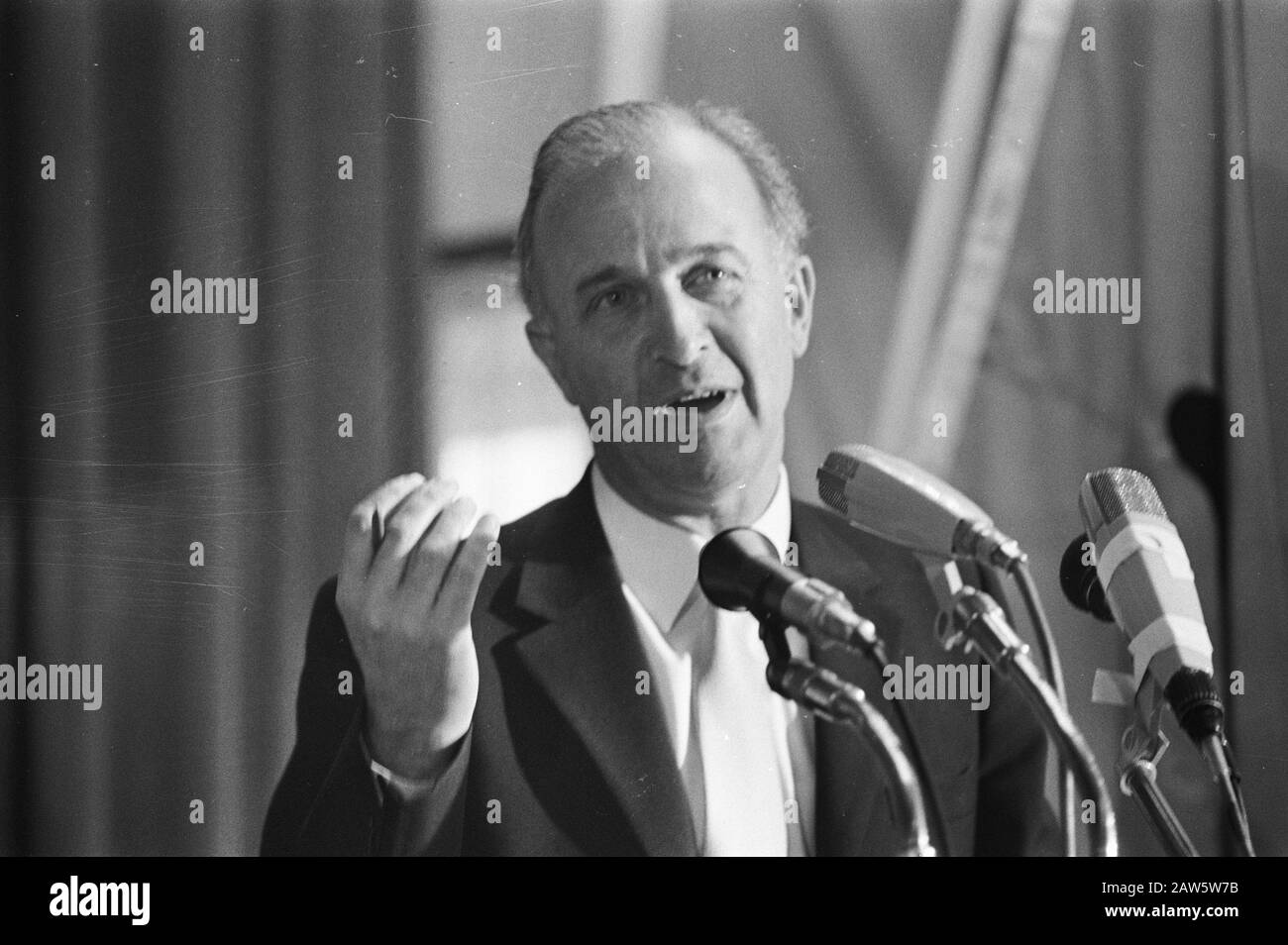 27 november 1971 hi-res stock photography and images - Alamy