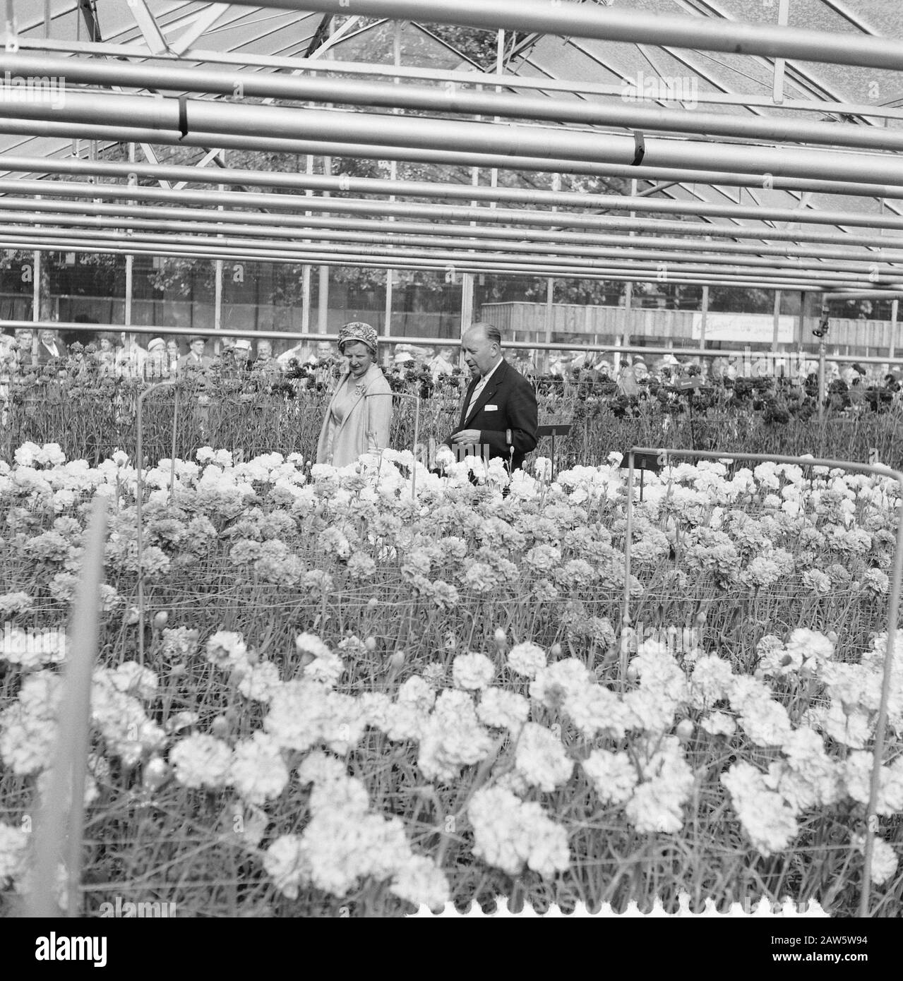Floriade 1960 Queen Juliana in a greenhouse Date: July 20, 1960 ...