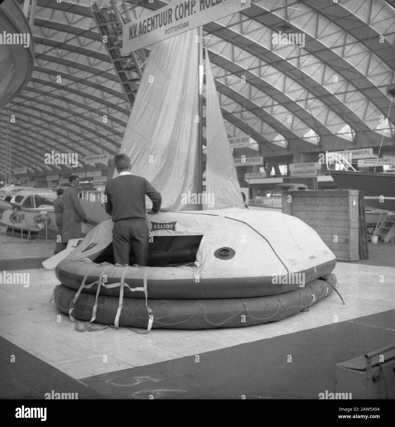 New rai building overview Black and White Stock Photos & Images - Alamy