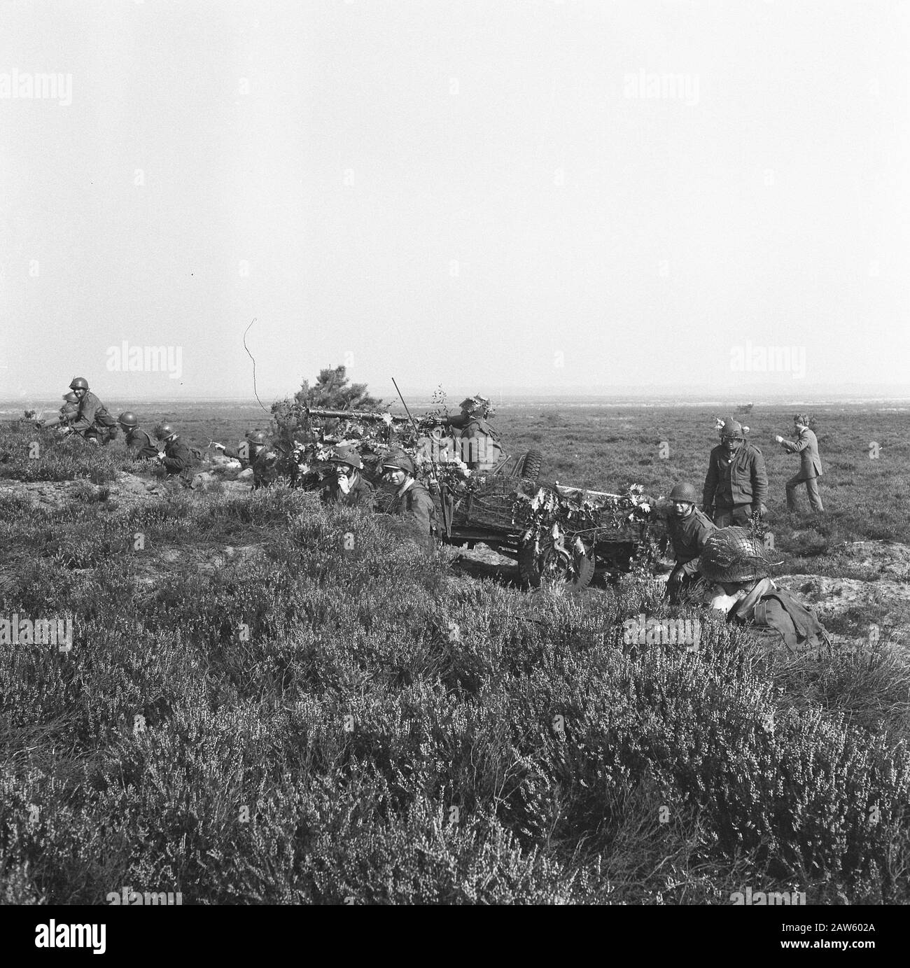 Army marine corps leadership Black and White Stock Photos & Images - Alamy