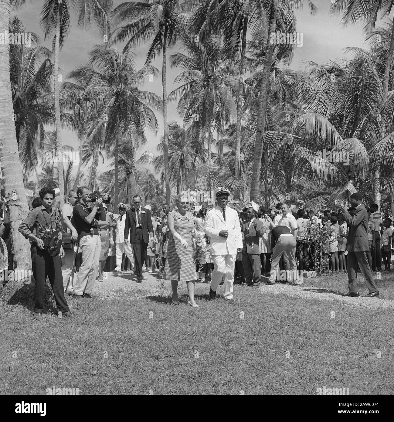 Queen Juliana and Prince Bernhard visited Suriname Royal couple while ...