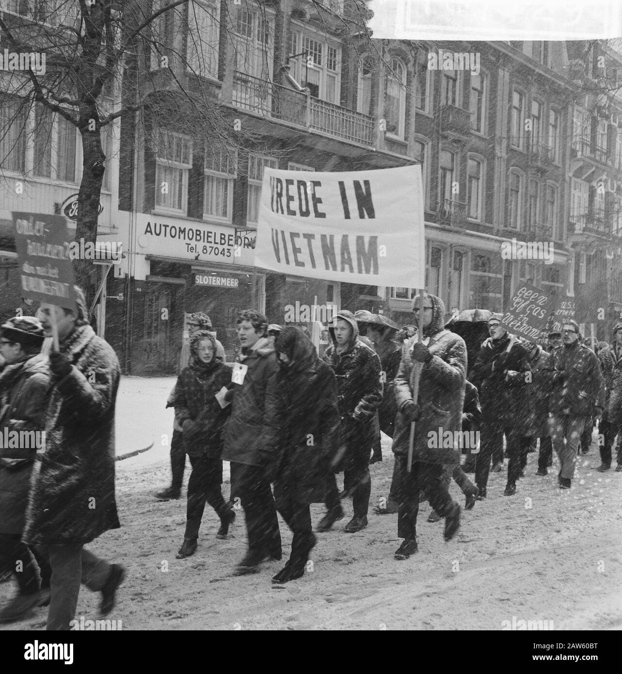 Urban youth organization Black and White Stock Photos & Images - Alamy