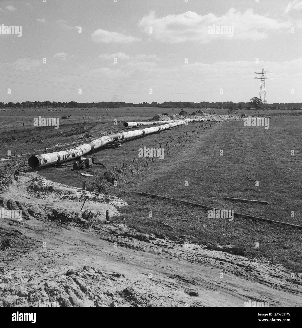 npc, pipelines, charts, welded tubes, trace Date: 1965 Keywords: welded ...