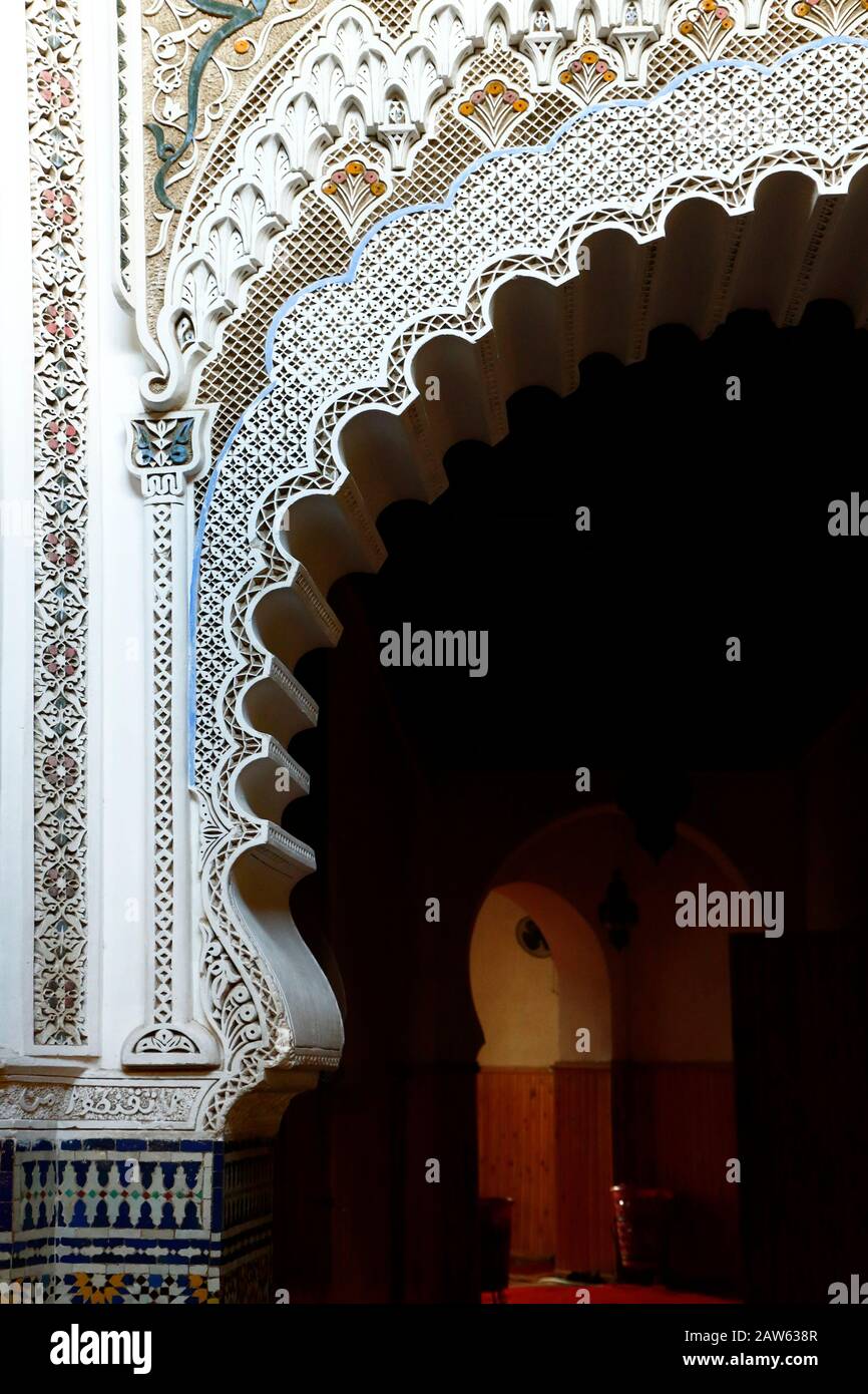 detail of arche in moroccan building Stock Photo - Alamy