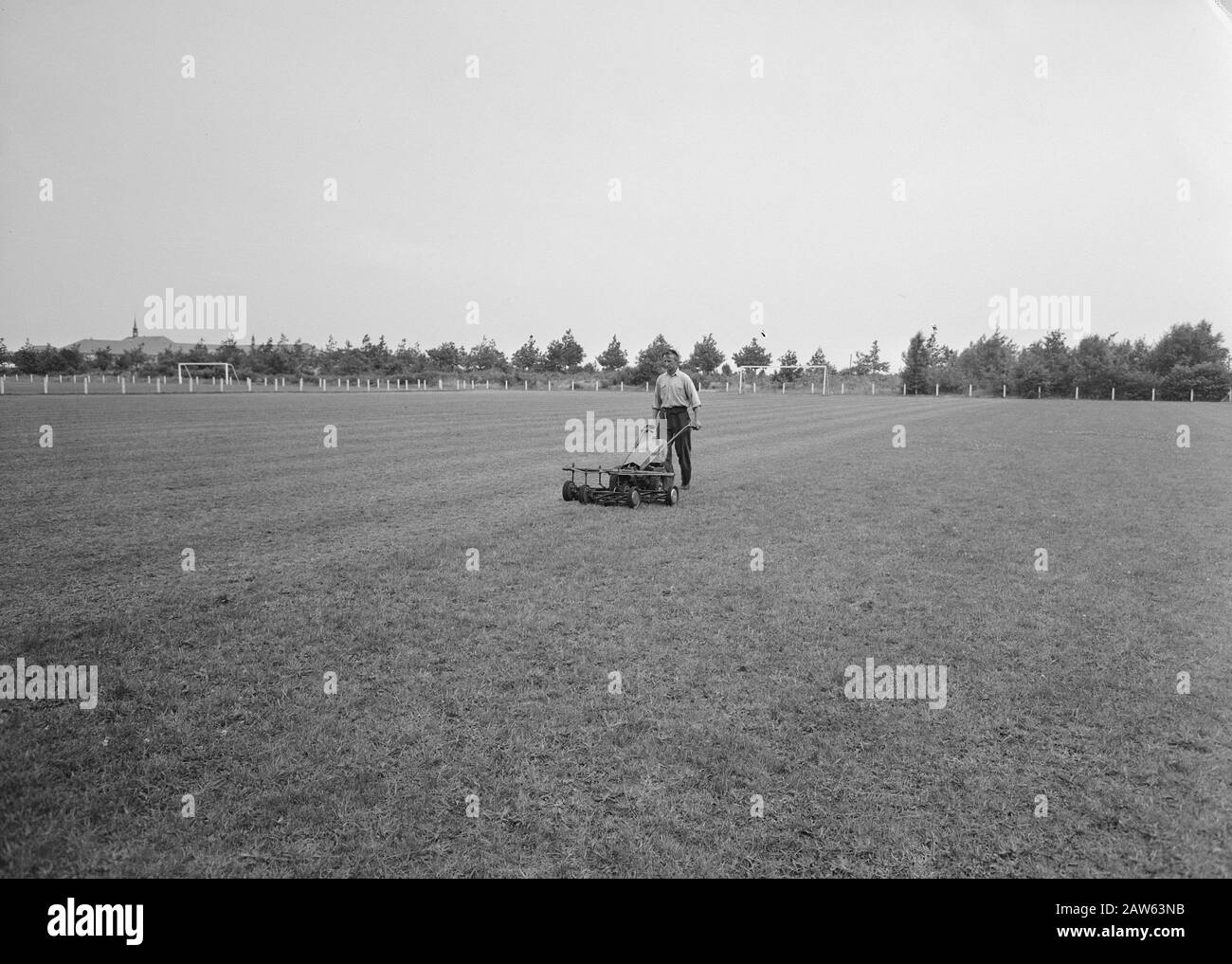 Porch maintenance Black and White Stock Photos & Images - Alamy