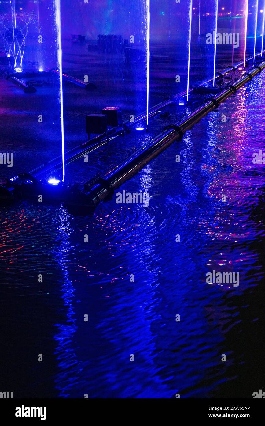 The light and water show at Marina Bay Sands. Spectra - A Light & Water ...