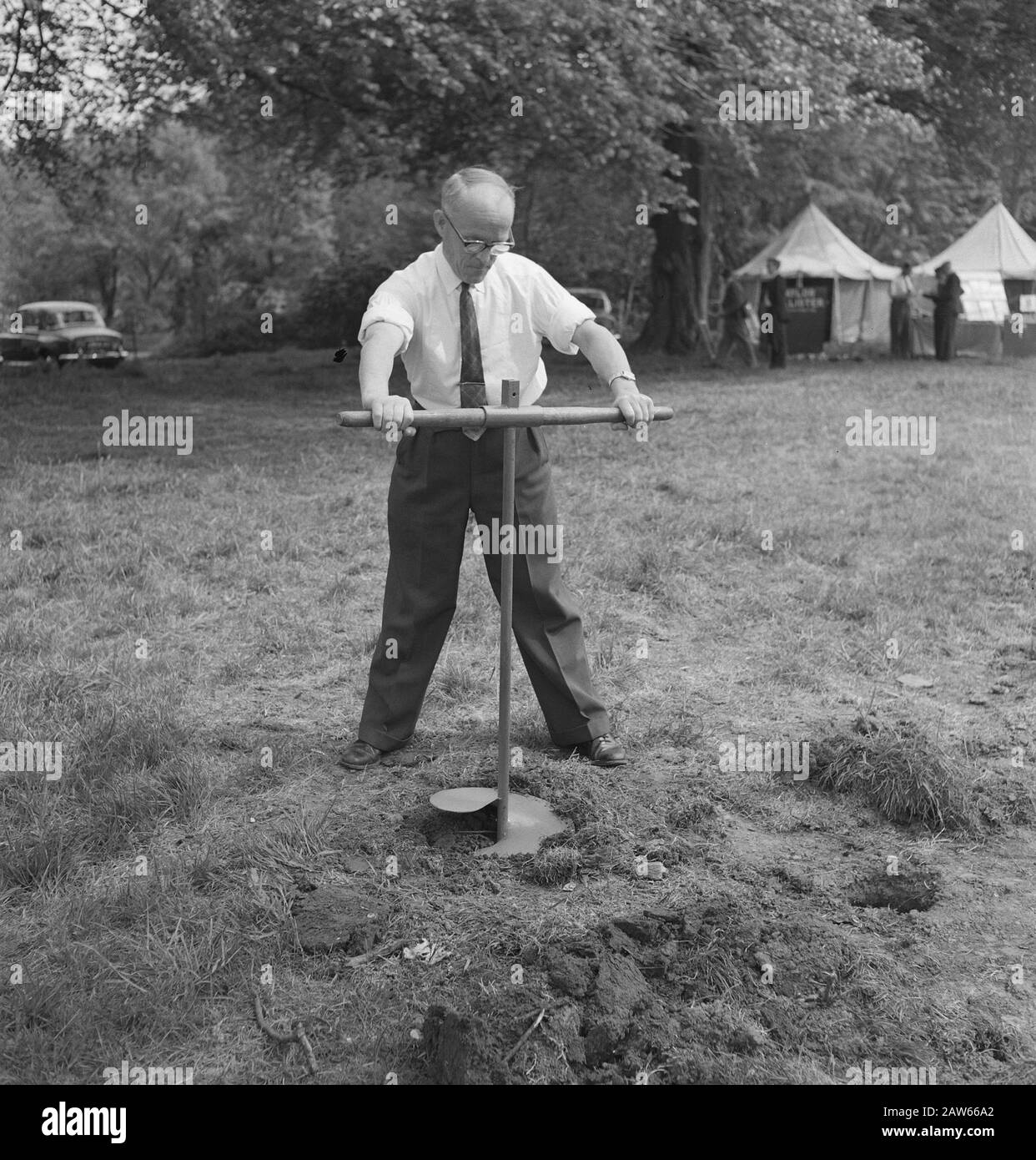 men, tools, tillage, tents Date: undated Keywords: tools, tillage, men ...