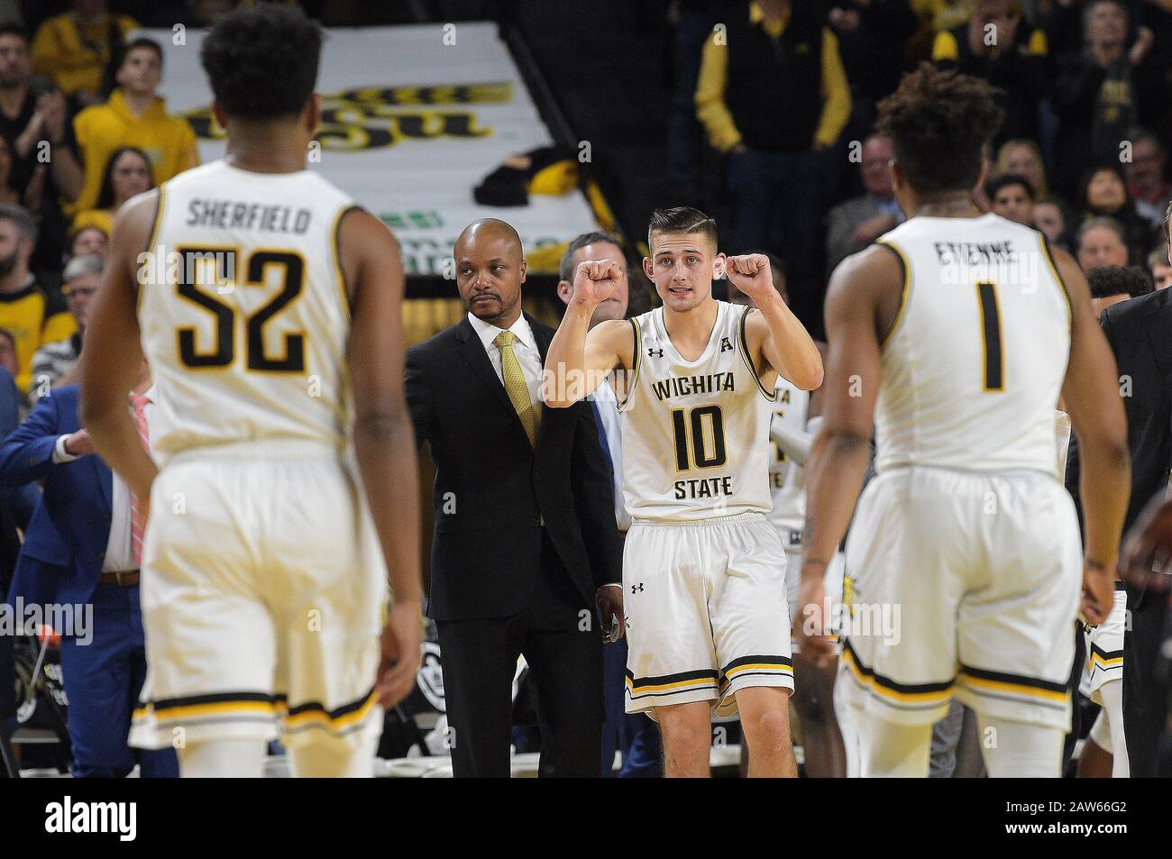 Wichita, Kansas, USA. 06th Feb, 2020. Wichita State Shockers guard Erik ...