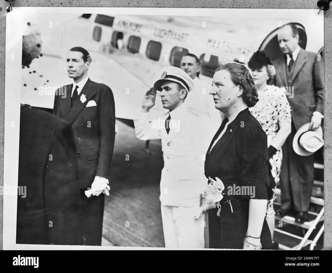 [Princess Juliana during visit to West Indies. Besides its governor P ...