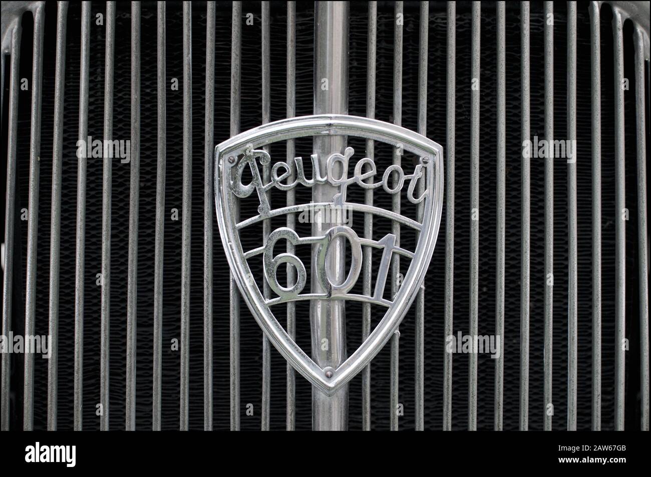 Peugeot logo on car hi-res stock photography and images - Alamy