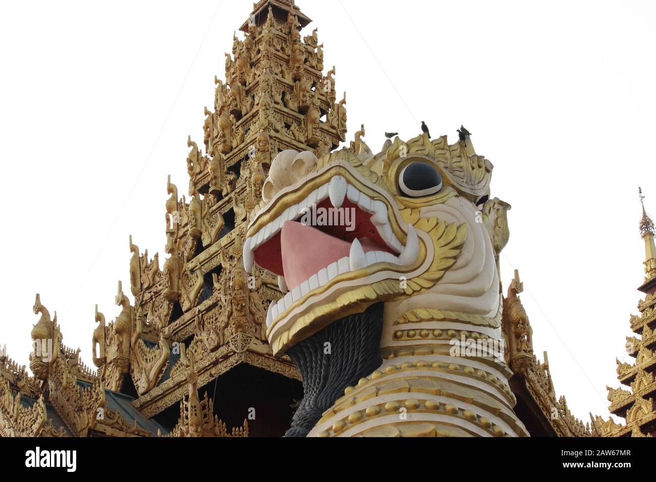 Old burmese temple hi-res stock photography and images - Alamy
