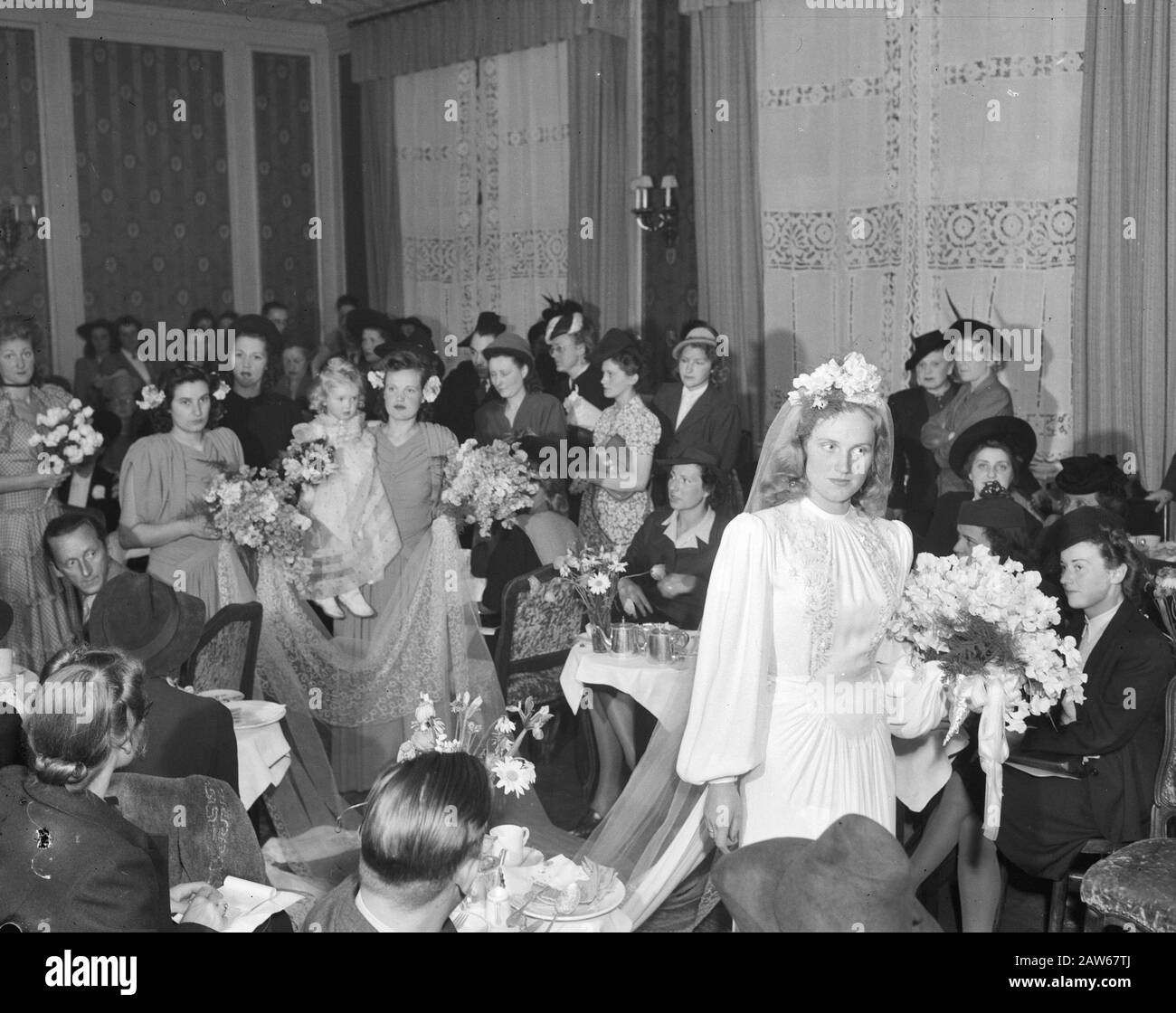 Fashion models stage Black and White Stock Photos & Images - Alamy