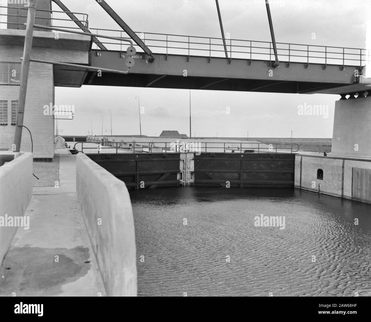 Locks opening Black and White Stock Photos & Images - Alamy