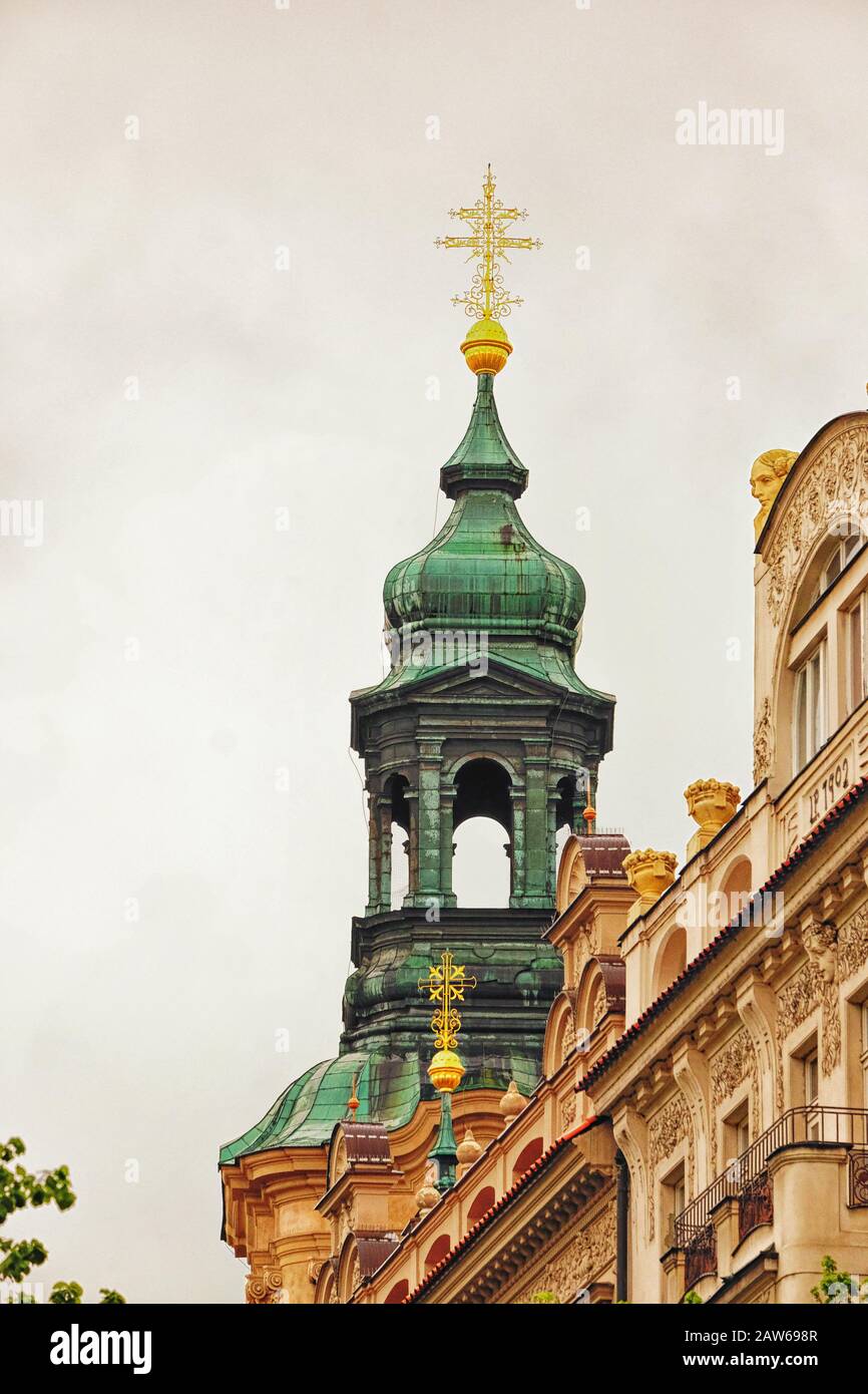 Filigree cross hi-res stock photography and images - Alamy