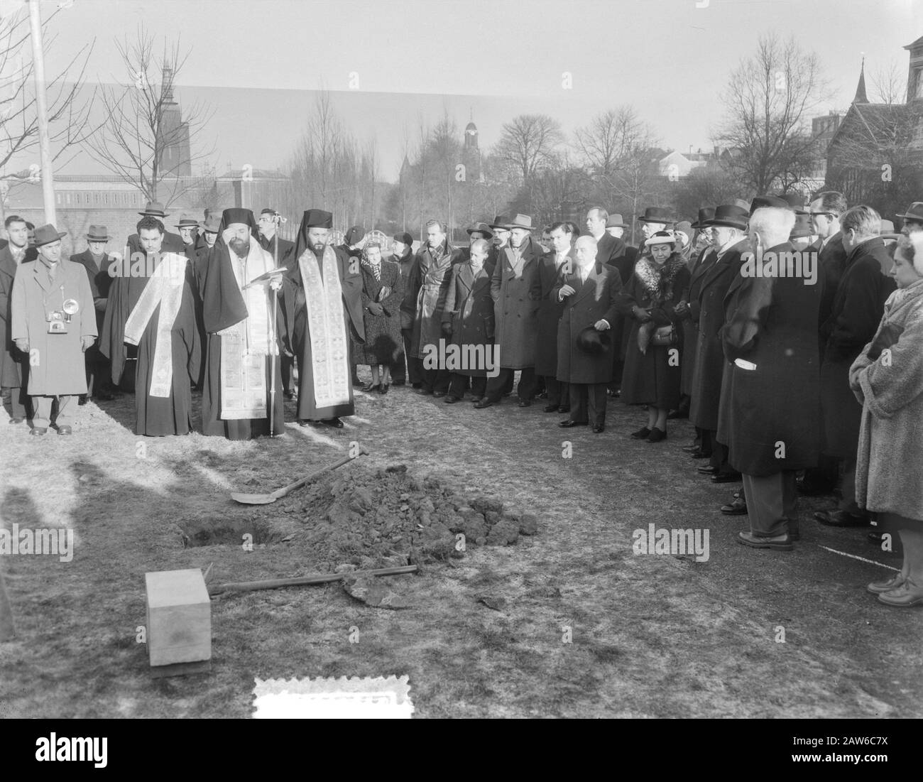 Papagos in Rotterdam, Greek Church Date: February 4, 1954 Location ...