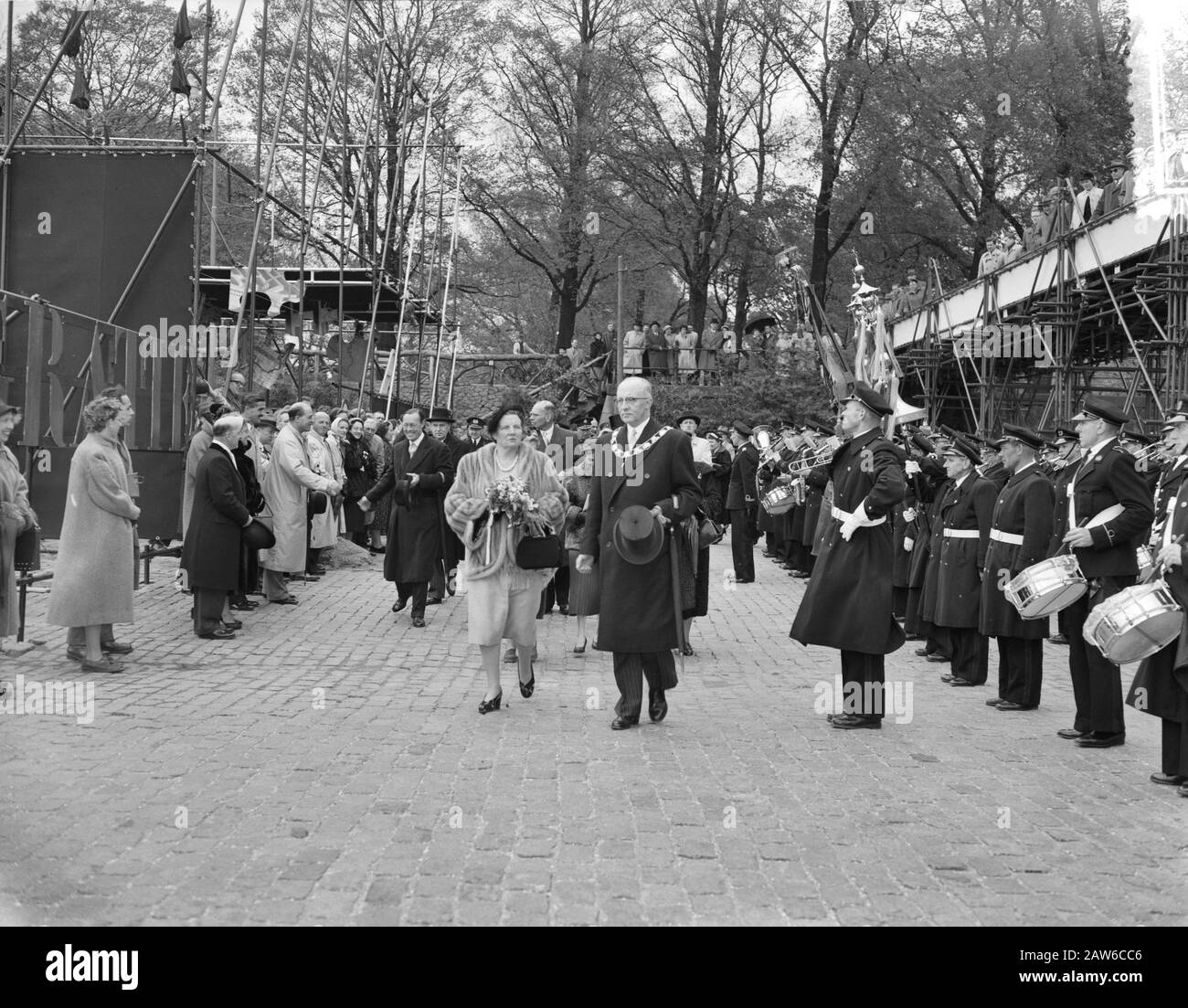 Rotterdam opens Black and White Stock Photos & Images - Alamy
