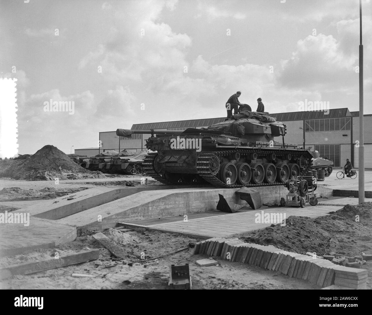 Army engineering maintenance Black and White Stock Photos & Images - Alamy