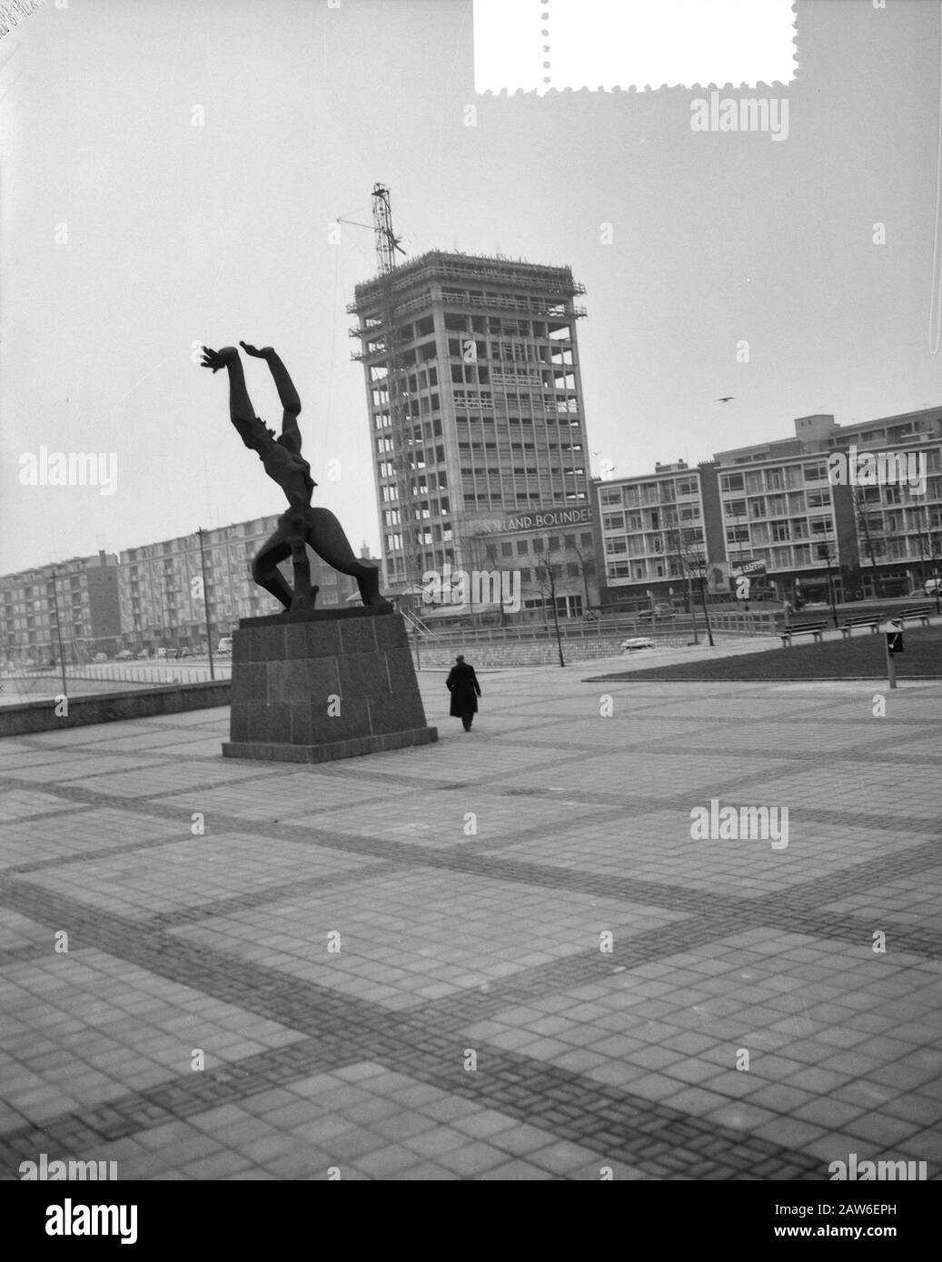Rotterdam statues hi-res stock photography and images - Alamy