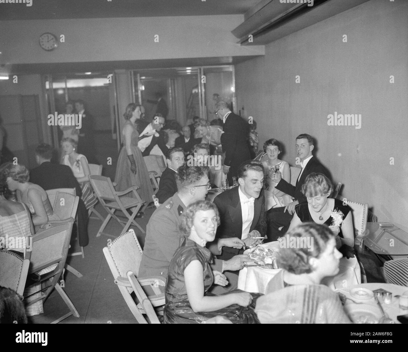 8 november 1957 hi-res stock photography and images - Alamy