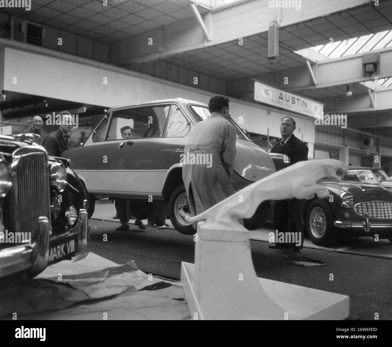 Exhibition booths hi-res stock photography and images - Alamy