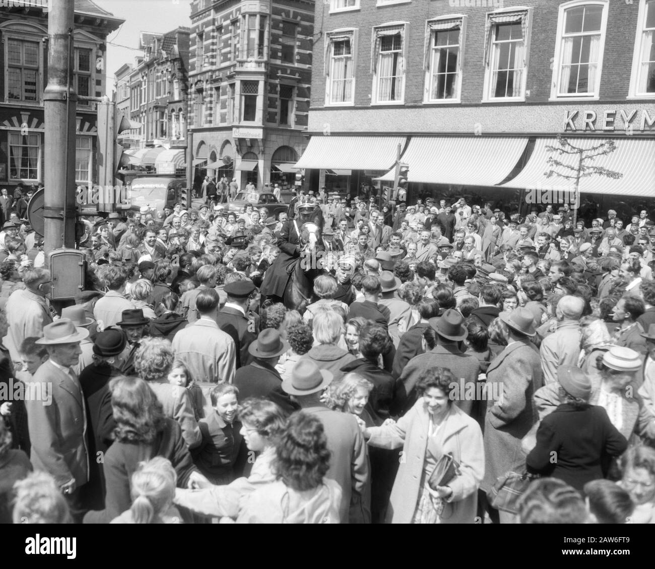 Girls in costumes in Haarlem at the invitation of Stichting Haarlem ...