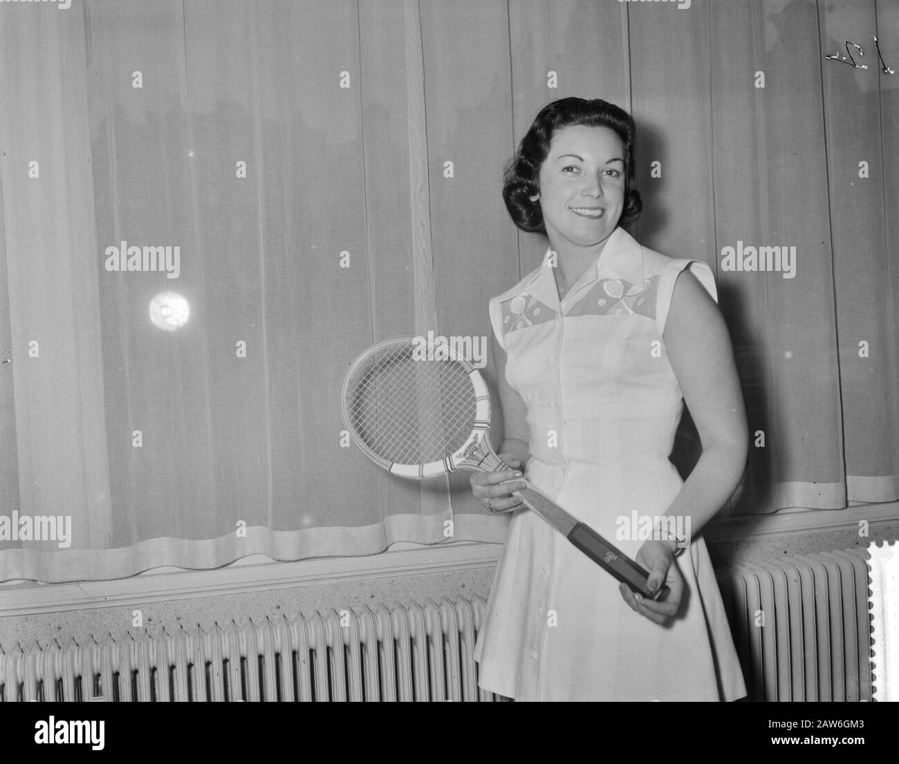 British tennis fashion Black and White Stock Photos & Images - Alamy