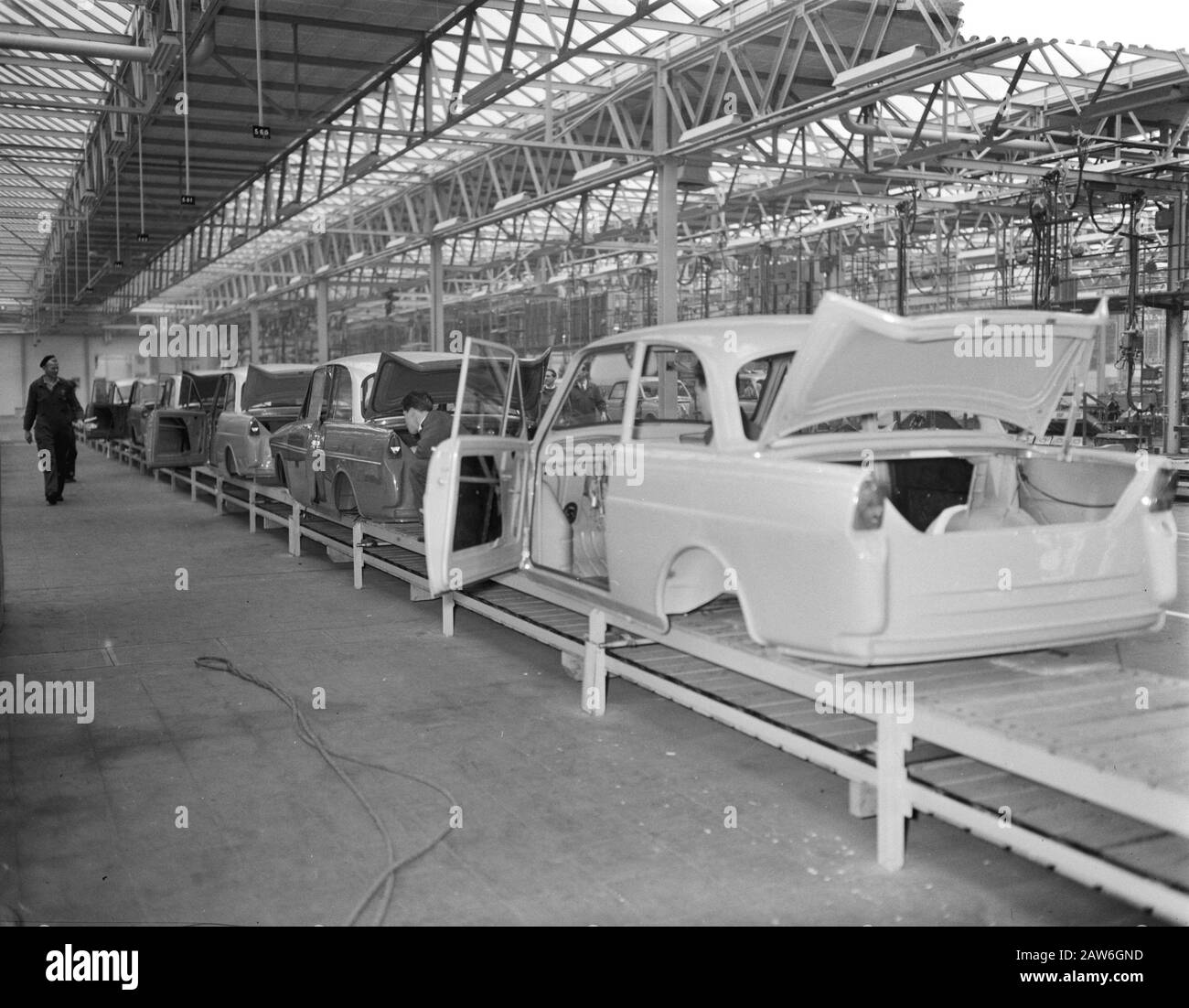 120m trimming line hi-res stock photography and images - Alamy