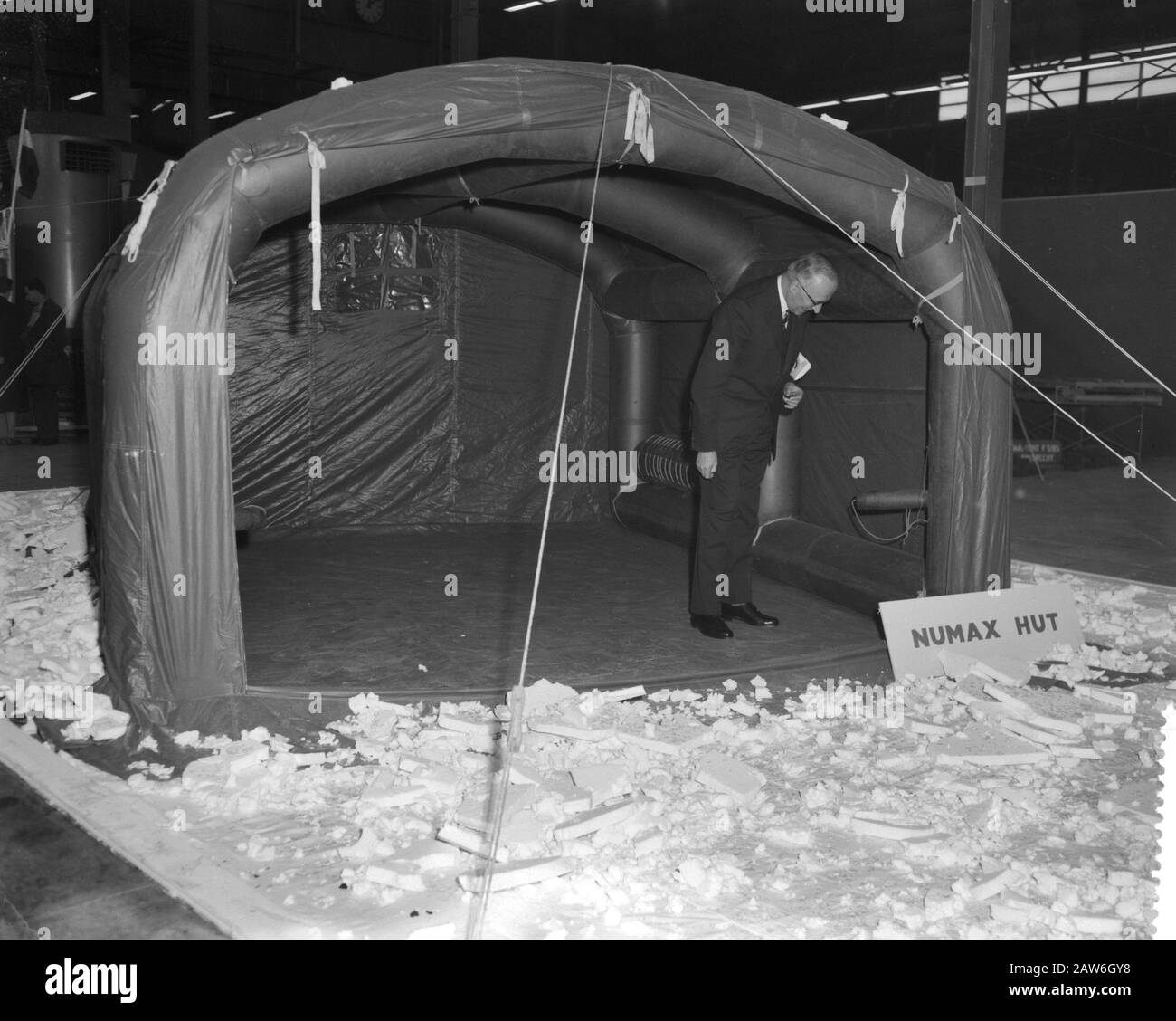 Opening by Mayor Mr. G. Van Walsum the camping show Outdoor ...