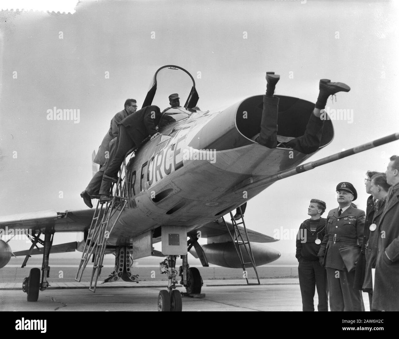 Air show in jet Black and White Stock Photos & Images - Alamy