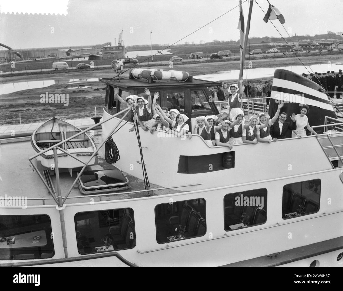 Locks opening Black and White Stock Photos & Images - Alamy