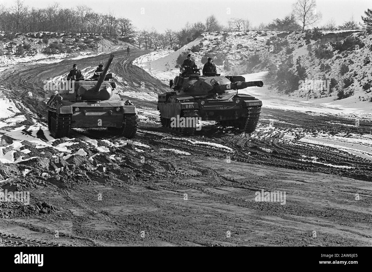 Test tanks hi-res stock photography and images - Alamy