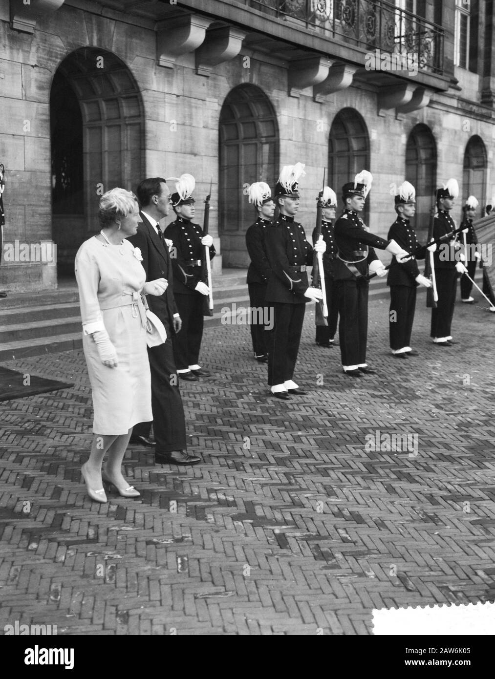 Royal visit to Amsterdam, inspecting honor guard for Palace Date ...