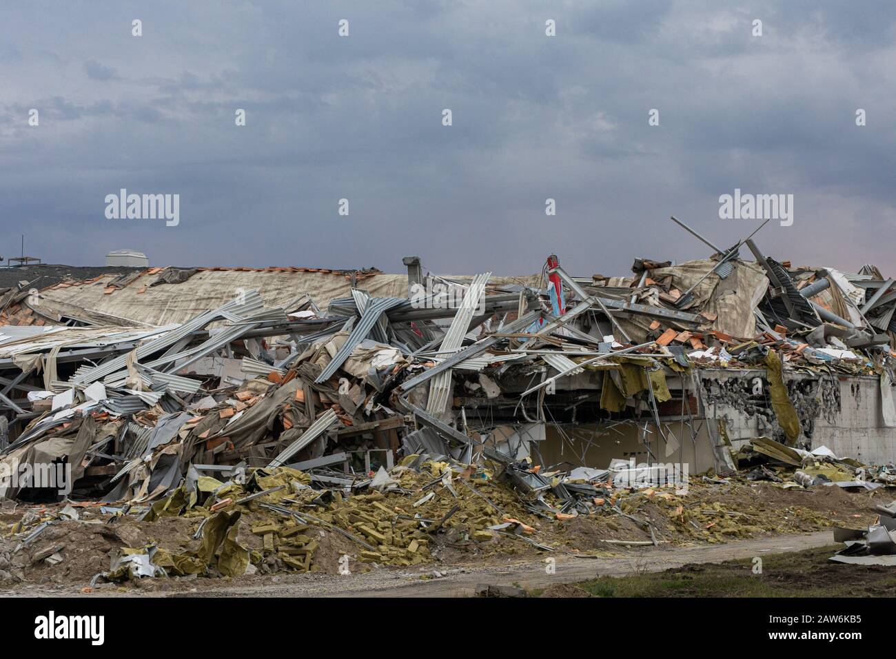 close view of part of destroyed building in demolition Stock Photo - Alamy