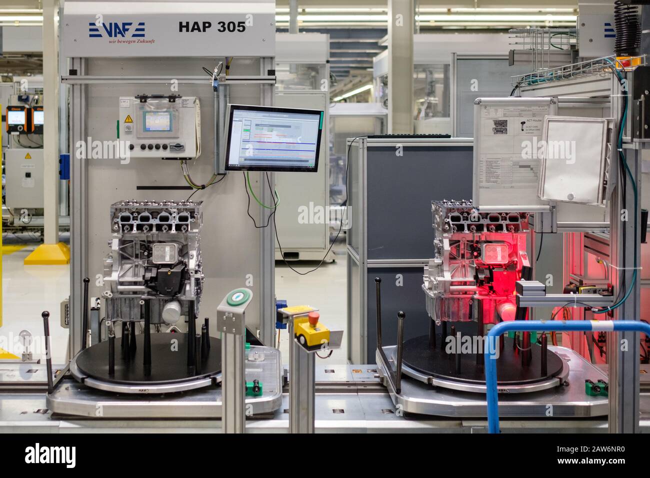 Brunswick, Germany. 24th Jan, 2020. Volkswagen 1.5 litre petrol engines ...