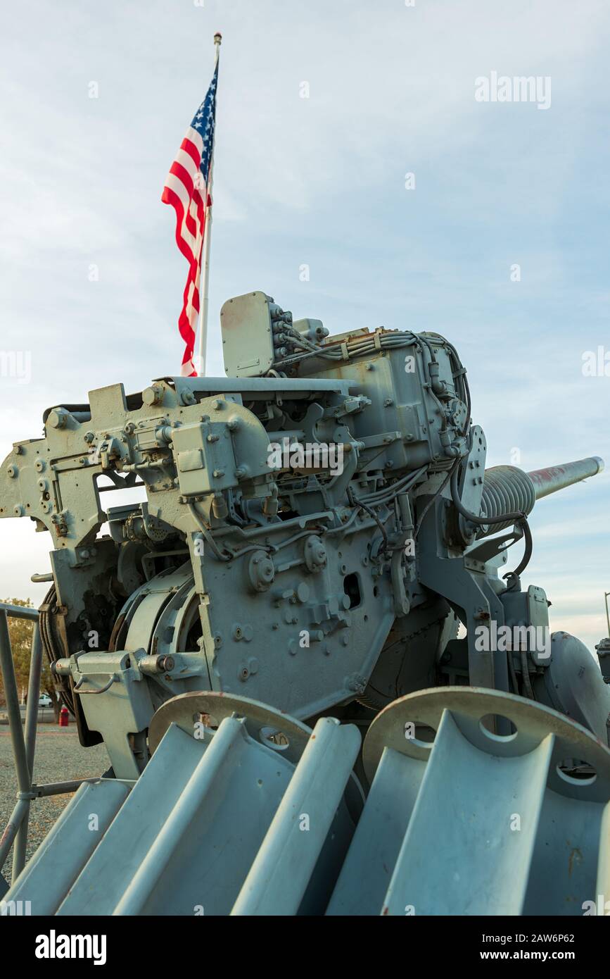 Navy anti aircraft artillery usa hi-res stock photography and images ...