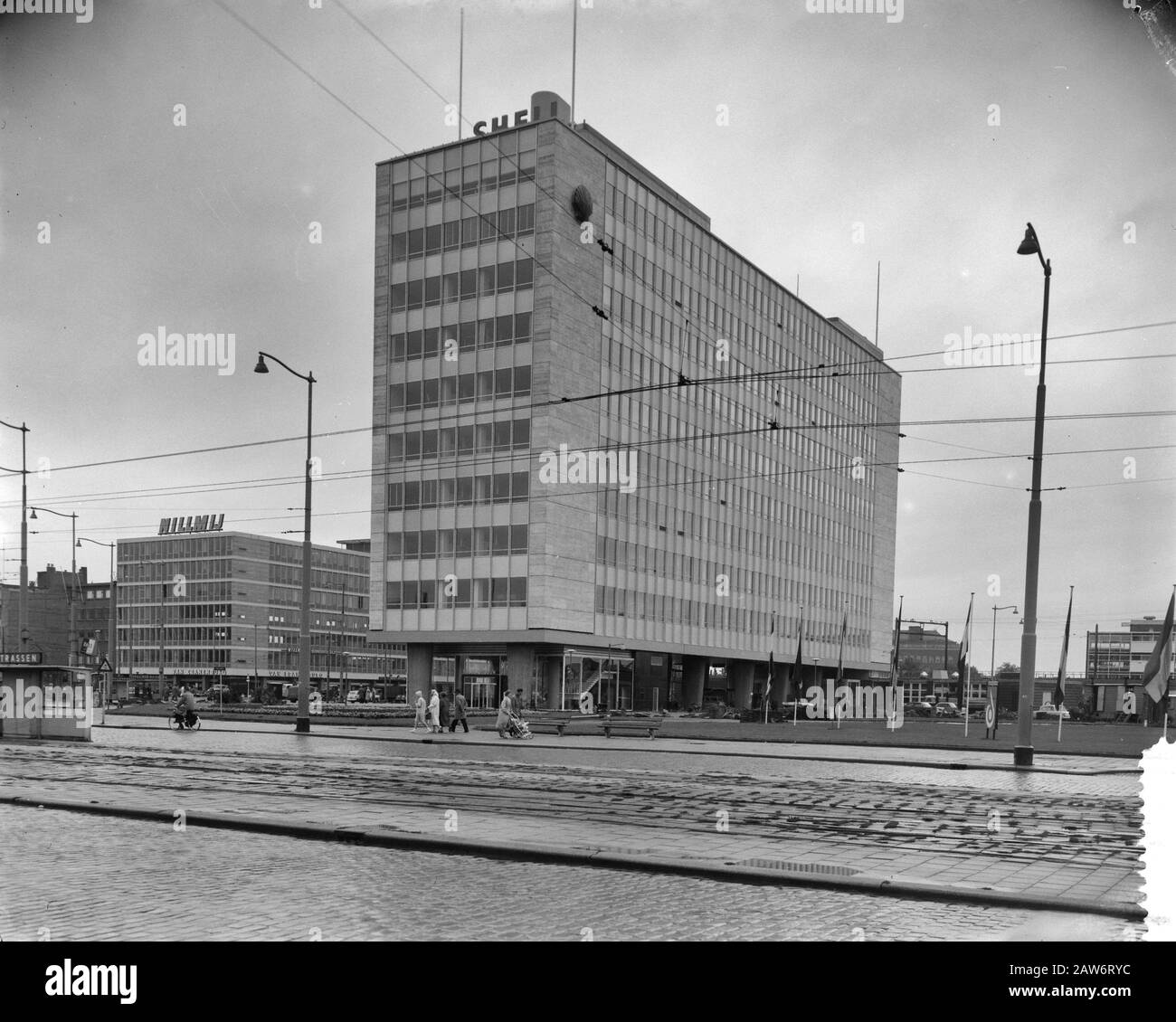 Opening new Shell headquarters at Hofplein Rotterdam Date: August 13 ...