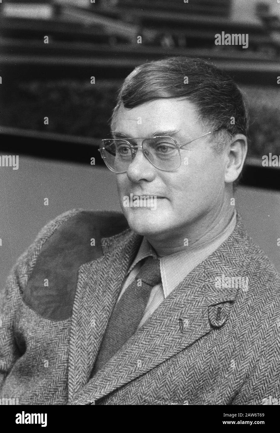 Actor Larry Hagman, known as J.R. in the TV series Dallas at Schiphol ...