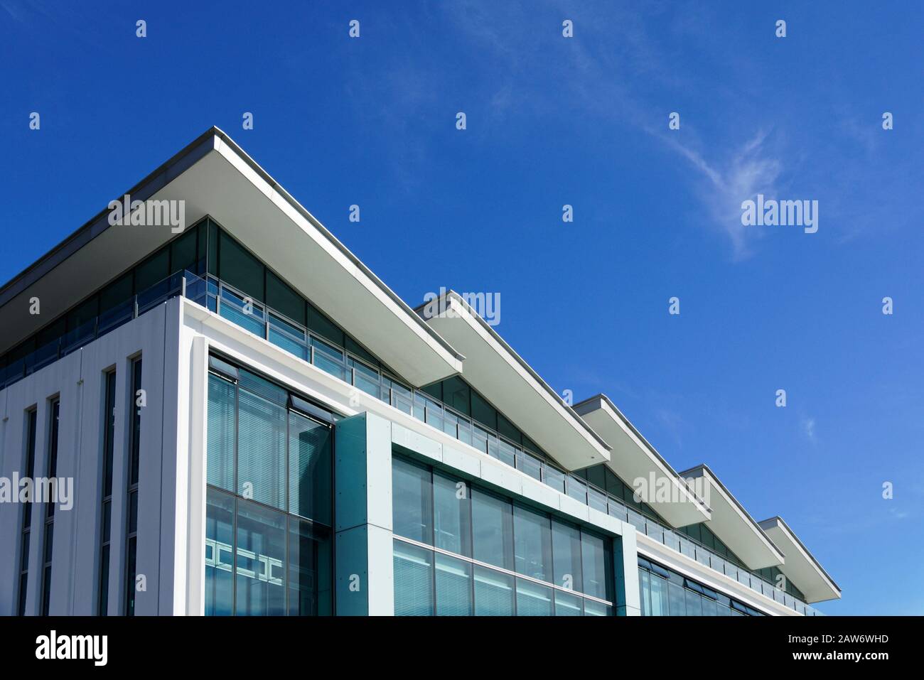 Saw tooth roof hi-res stock photography and images - Alamy